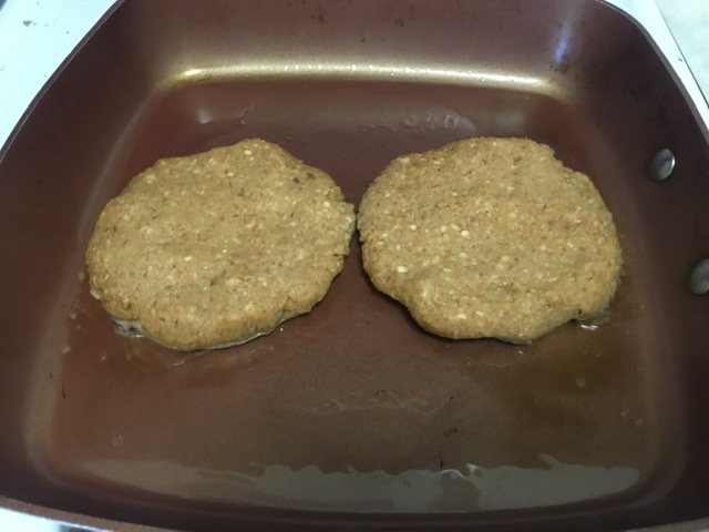 Walnut Burger - STONED SOUP